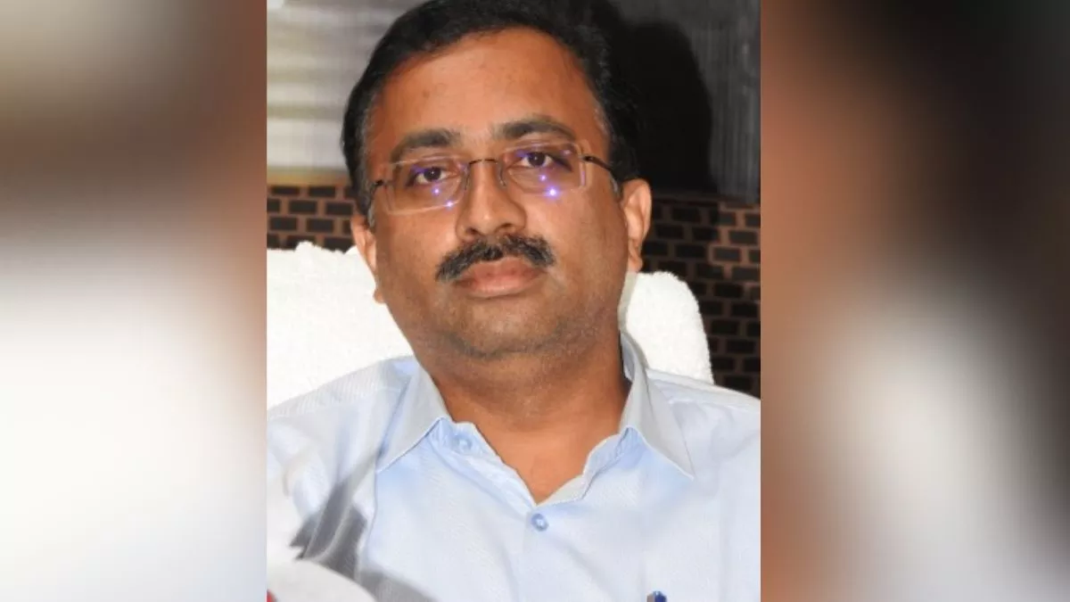 खिचड़ी मेले की तैयारियों को लेकर गोरखपुर के कमिश्नर ने अधिकारियों को ...