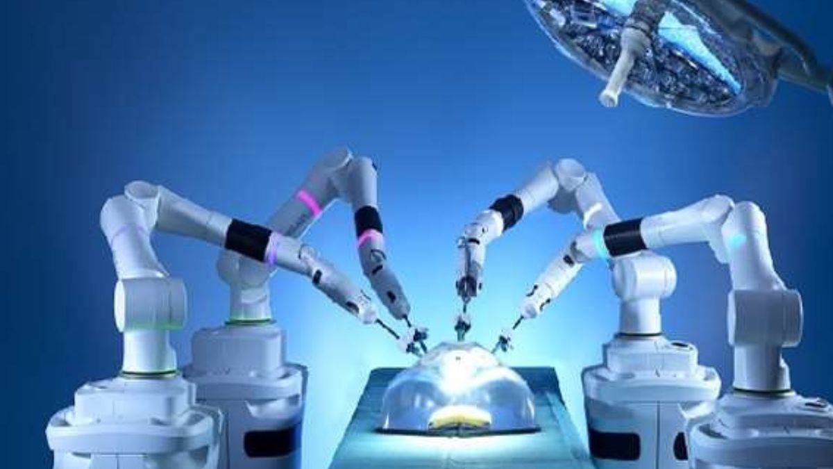 Delhi News: राजीव गांधी कैंसर इंस्टीट्यूट में भारत निर्मित पहले सर्जिकल ...