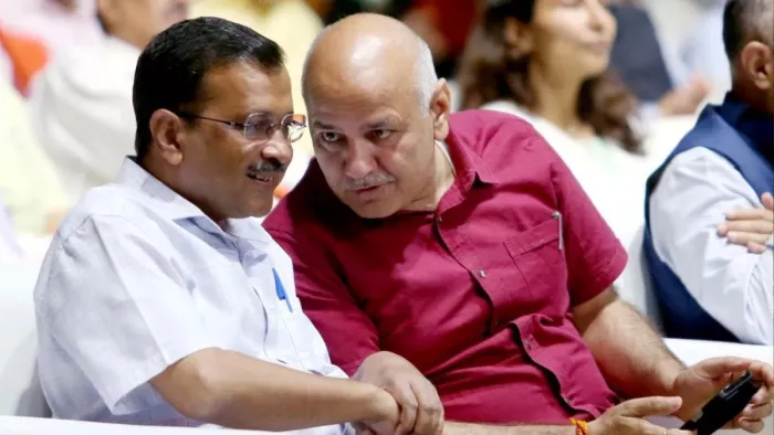 AAP में चुनाव से पहले खलबली! केजरीवाल के 2 करीबी नेता हो चुके साइड ...