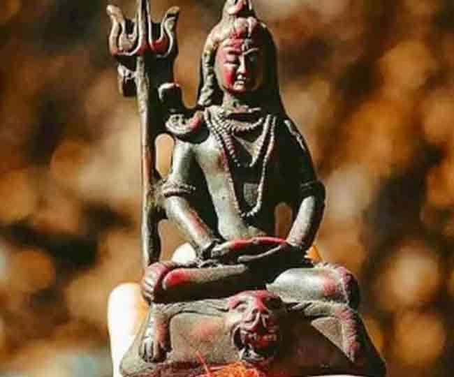 Pradosh Vrat Puja Vidhi: प्रदोष व्रत पर इस तरह करें भोलेनाथ की पूजा ...