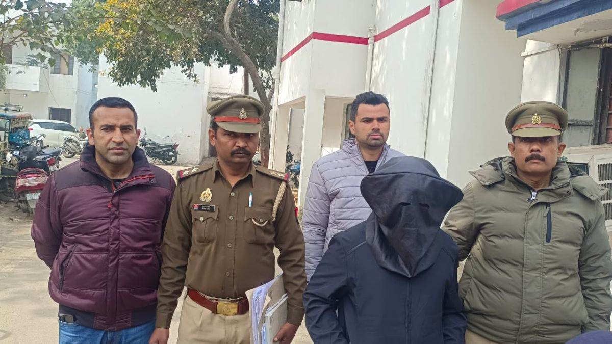 Noida Crime सामूहिक दुष्कर्म के मामले में पुलिस के हत्थे चढ़ा आरोपित