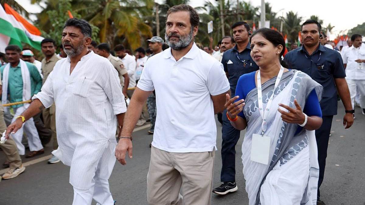 Rahul Gandhi के बयान से हरिद्वार में भी साधु-संतों में आक्रोश, कहा ...