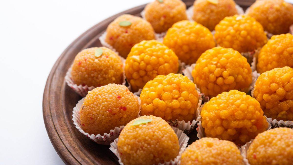 Tips for offering Prasad to God: पाना है आशीर्वाद तो भगवान को भोग लगाते ...