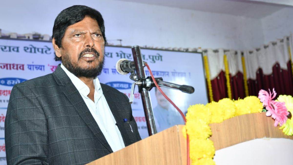 Maharashtra: 'शिंदे की कुर्सी बच गई और उद्धव गुट में हलचल मच गई ...