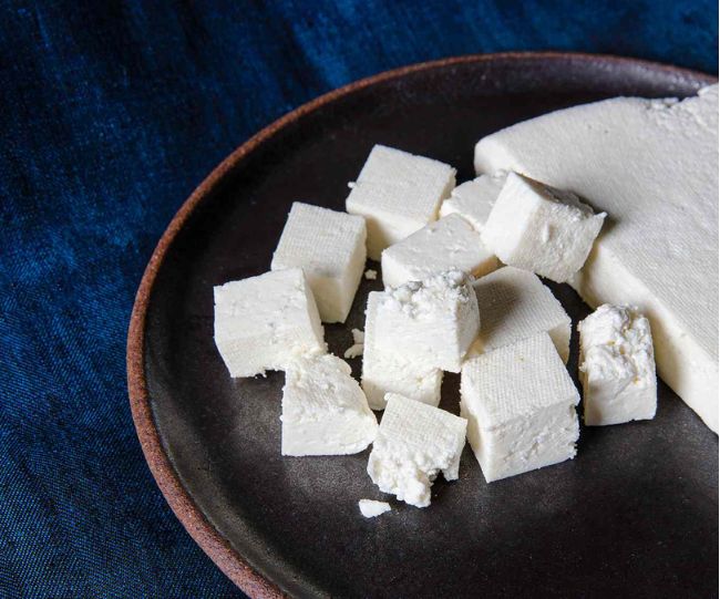 Paneer vs Tofu: सेहत के लिए पनीर ज्यादा फायदेमंद है या फिर टोफू? पढ़ें ...