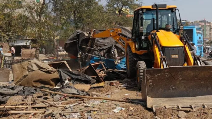 Bulldozer Action: फरीदाबाद में गरजा बुलडोजर, 12 मार्च तक जारी रहेगा ...