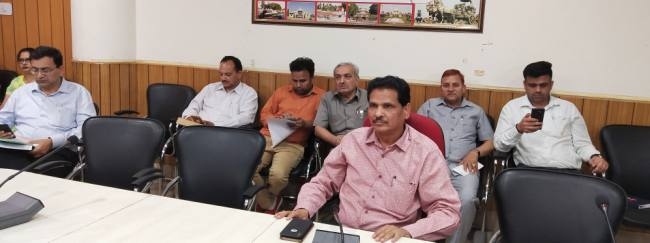 अधिकारी मतदान प्रक्रिया को सफल बनाने के लिए तैयार रहें