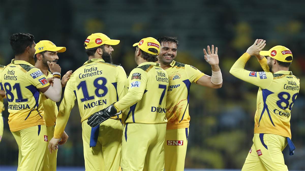 CSK vs DC: माही ने बल्ले से मचाया धमाल, गेंदबाजी में पथिराना का कमाल ...