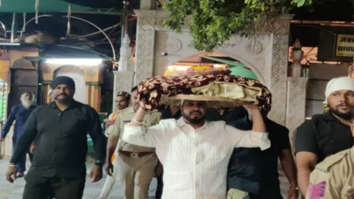 Rajasthan: मीका सिंह ने 'स्वयंवर-मीका दी वोटी' की कामयाबी के लिए ख्वाजा ...