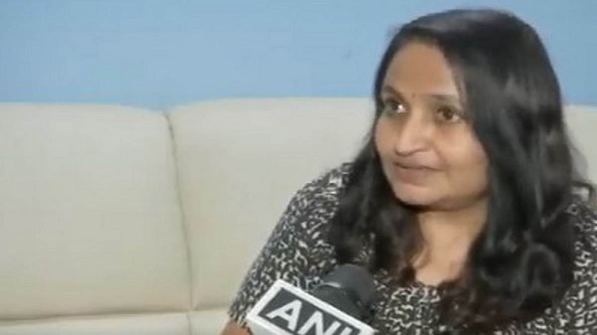 '17 महिलाओं ने वैरामुथु पर लगाए यौन उत्पीड़न के आरोप', चिन्मयी श्रीपदा ...