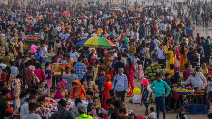 India Population 2025: भारत की जनसंख्या 1.46 अरब के करीब, इतनी प्रतिशत ...