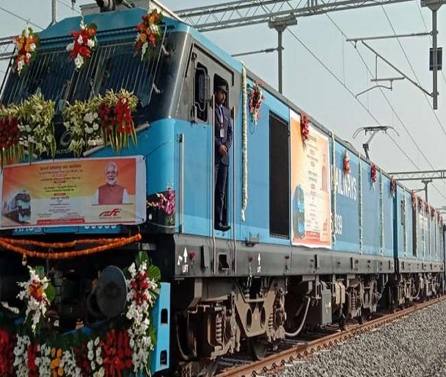 डीएफसीसी रेल लाइन पर आरपीएफ ने डाला सुरक्षा का घेरा कबाड़ियों का ...