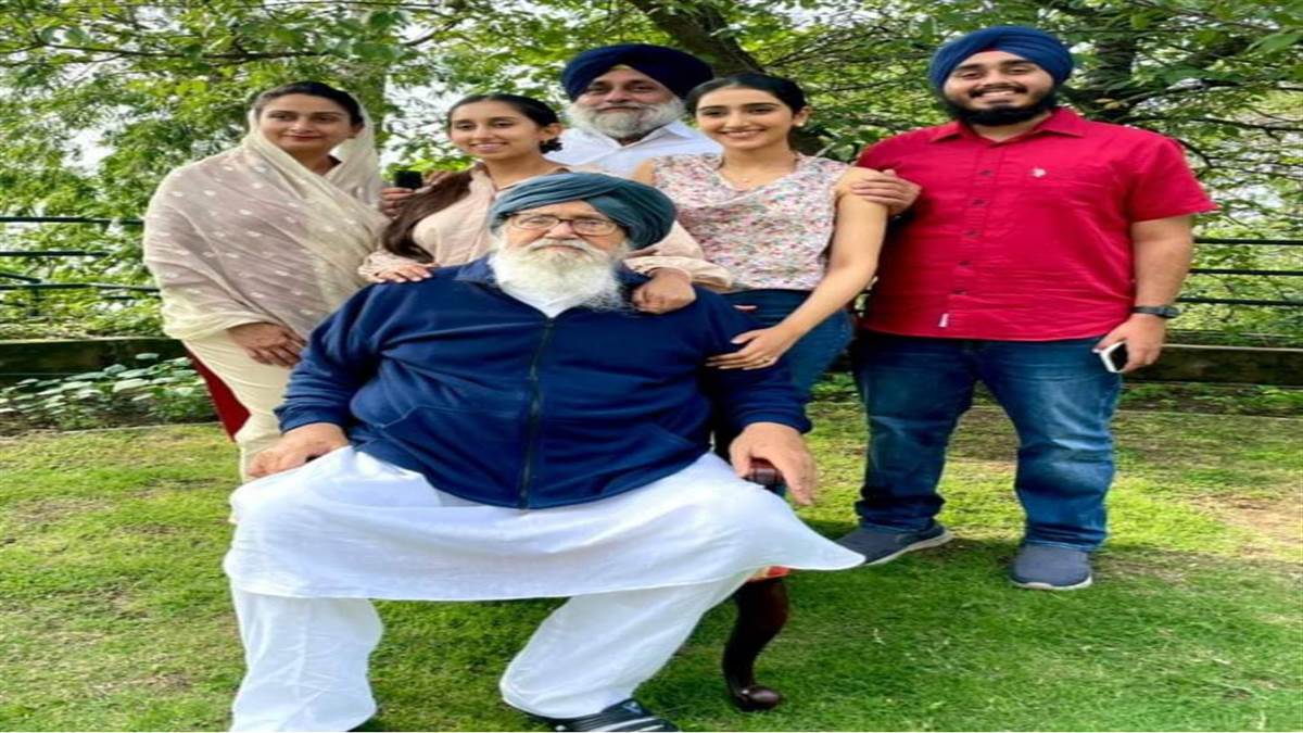 Badal In Kasauli कसौली पहुंचा बादल परिवार बधाई देने वालों का लगा तांता ...