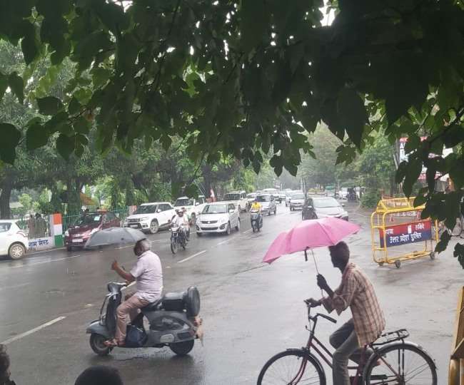 Meerut Weather Forecast: मेरठ में रिमझिम शुरू, आसमान पर छाए काले बादल ...