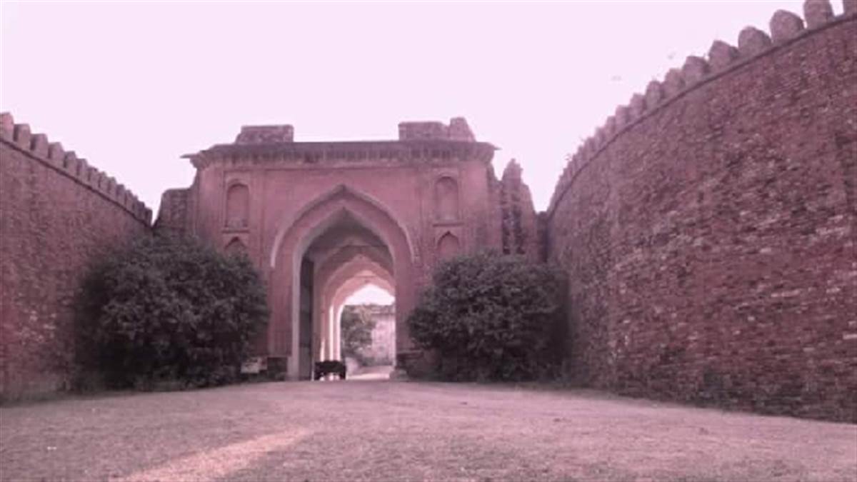 आजादी आंदोलन का प्रमुख गढ़ था अवागढ़ का किला - Avagarh Fort was the ...