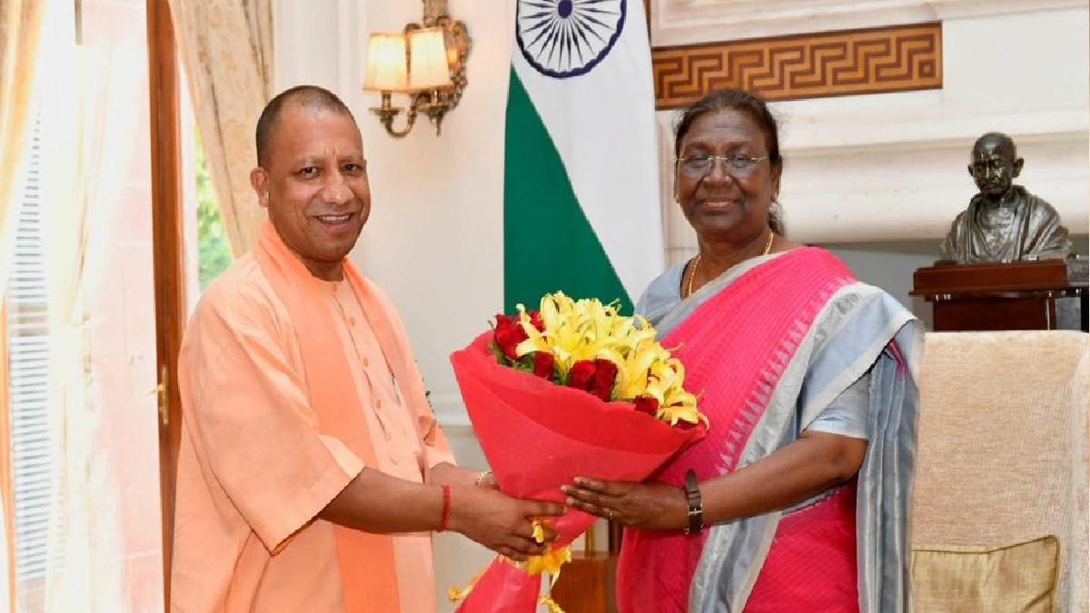 राष्ट्रपति द्रौपदी मुर्मु से शिष्टाचार मुलाकात करने पहुंचे सीएम योगी ...