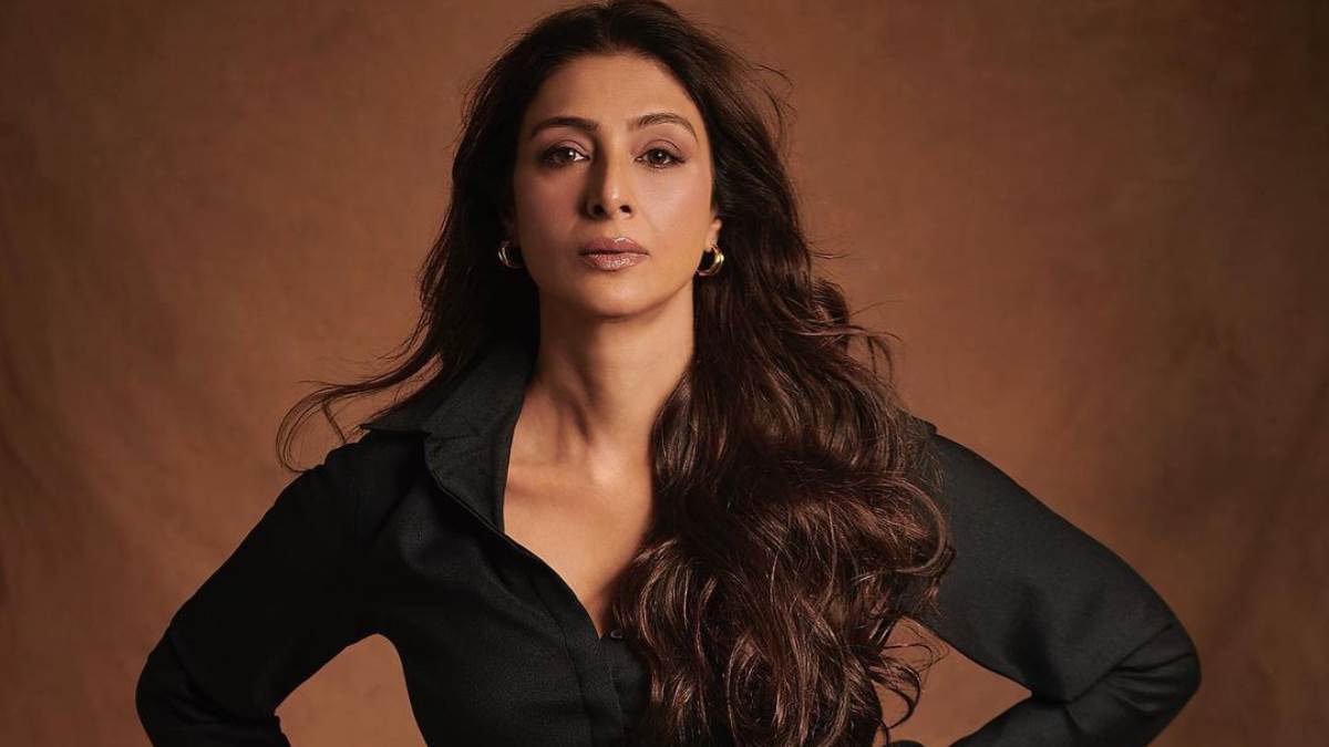 Tabu Bold Photos: 52 वर्ष की आयु में तब्बू ने कराया बोल्ड अंदाज में ...