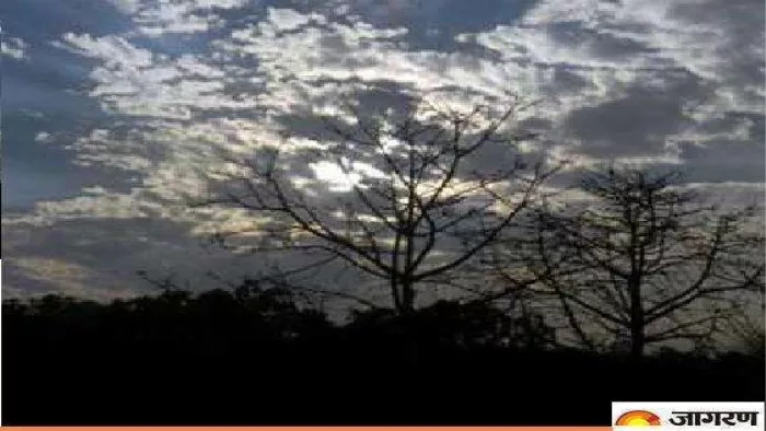 Varanasi City Weather : साफ आसमान के बाद पहुंचेंगे बादल, मानसून की ...
