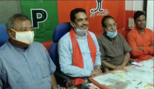 पहले आते खलनायक, समय पर होती हीरो की इंट्री - Bermo by-election: BJP ...