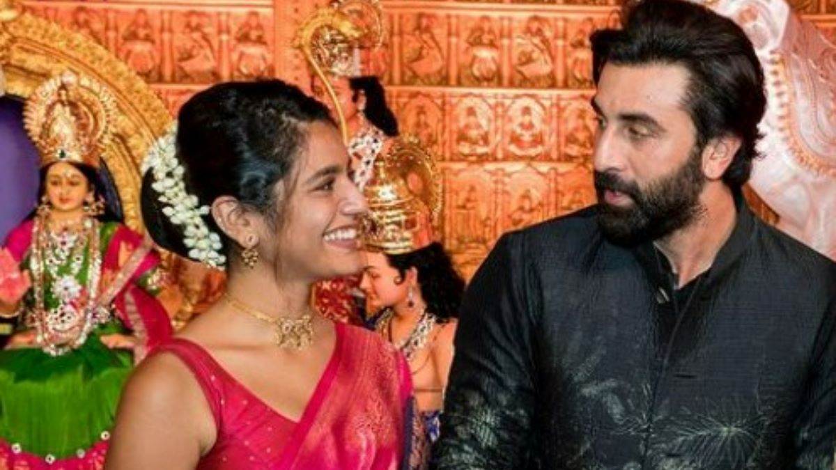 Priya Prakash Warrior: प्रिया प्रकाश वॉरियर के इस लुक ने जीता फैंस का ...