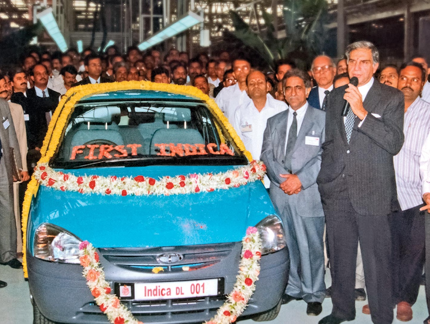 Ratan Tata Photos: हीरो जैसी पर्सनैलिटी, बेजुबानों से प्यार... देश में ...
