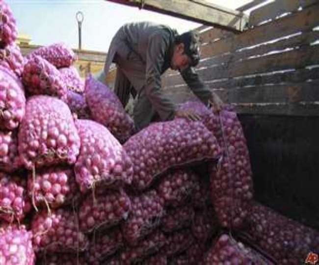 गोरखपुर में प्‍याज की लूट : नहीं दर्ज हुआ मुकदमा, लूट को संदिग्ध मान ...