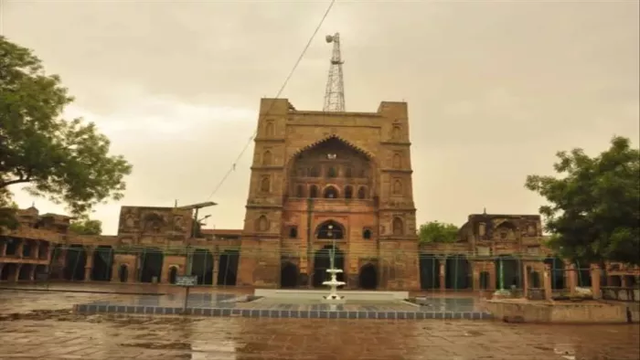 अटाला मस्जिद ही अटला देवी का मंदिर… आज भी रीति रिवाज के चिह्न व अवशेष ...