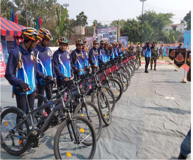 बंगबंधु की 100वीं जयंती पर शुरू हुई बीएसएफ की ऐतिहासिक 'मैत्री साइकिल ...