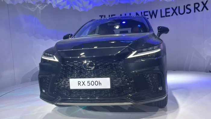Auto Expo 2023: इलेक्ट्रिफाइड टर्बो हाइब्रिड पावरट्रेन के साथ आई Lexus ...