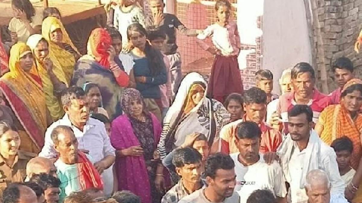 Auraiya News: पैर पिसलने से संकरे कुएं में गिरा किसान, मौत; दमकल टीम ने ...