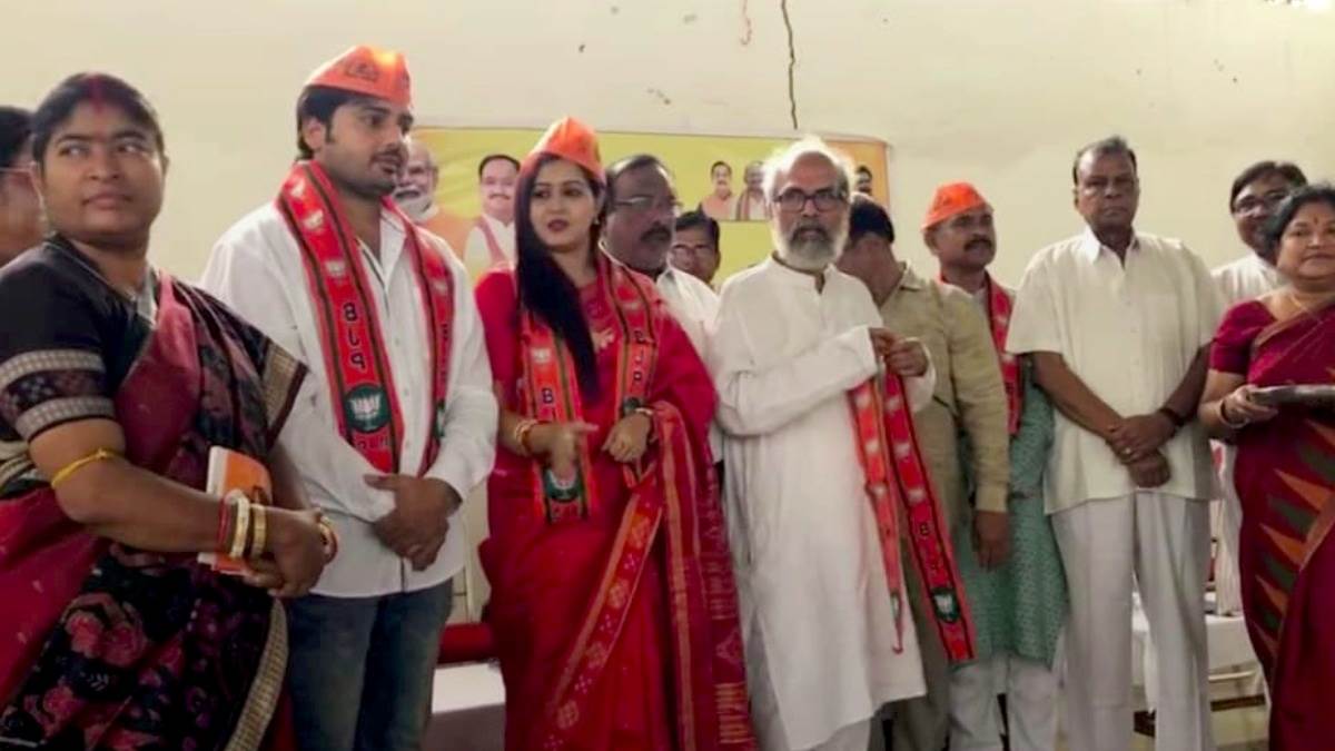 Odisha भाजपा में शामिल हुए उड़िया सिने जगत के फेमस एक्टर-एक्ट्रेस जीना ...