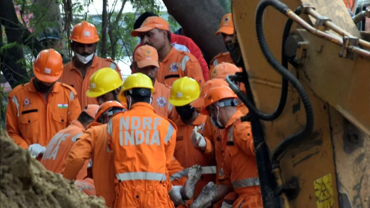 Delhi Borewell Death Case: बोरवेल में गिरने से युवक की मौत मामले में ...