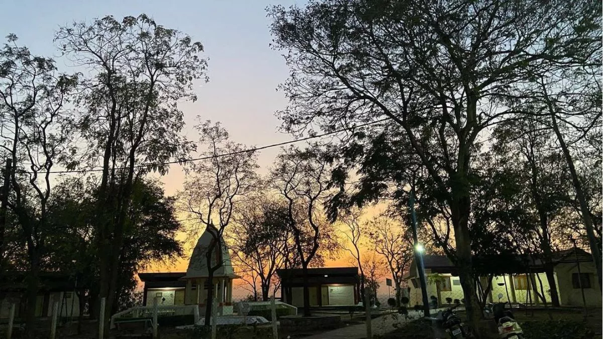 Indore Famous Temple: दुनियाभर में प्रसिद्ध हैं इंदौर के ये मंदिर, आप ...