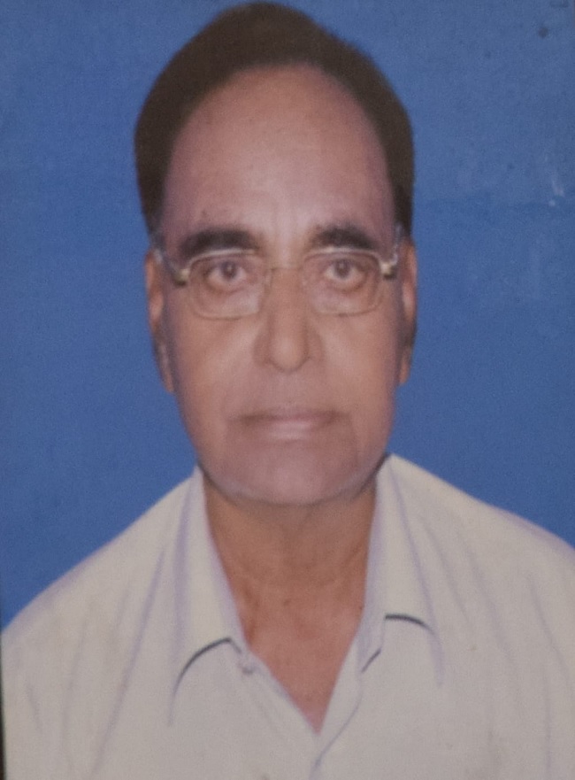 Bokaro News: चेहरे पर खून के निशान, घर पर मृत मिले रिटायर स्टील अधिकारी ...