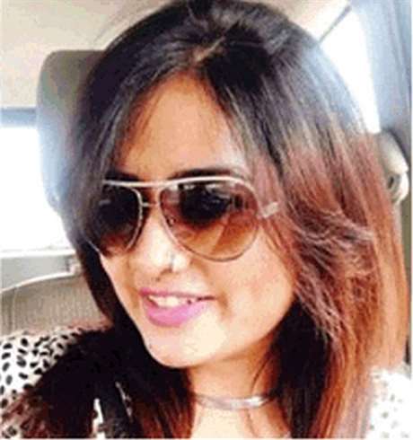 रश्मि नेगी ठगी के आरोप में गिरफ्तार, जानें क्‍या है पूरा मामला - Rashmi ...