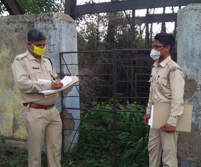 रौशन हत्याकांड मामले की जांच करने पहुंचे DSP; दूसरे दिन भी नहीं मिला ...