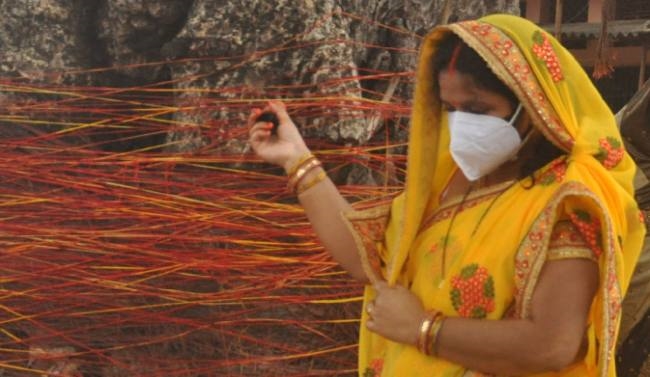 वटवृक्ष देवपूजन एवं सावित्री सत्यवान कथा श्रवण किया - Listened to the ...