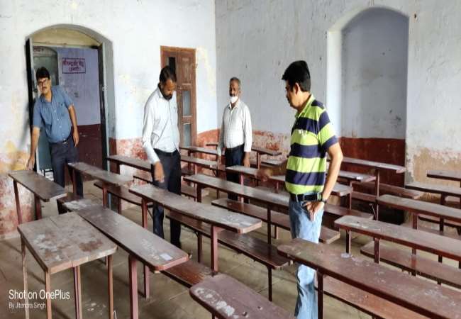 हाथरस में छह हजार से अधिक छात्र-छात्राओं ने दी जवाहर नवोदय विद्यालय की ...