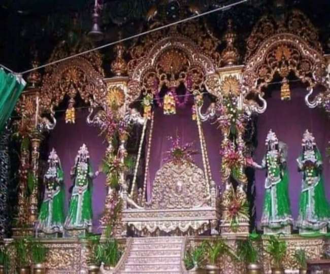 Hariyali Teej: हरियाली तीज पर स्वर्ण-रजत हिंडोले में झोटे खा रहे ...