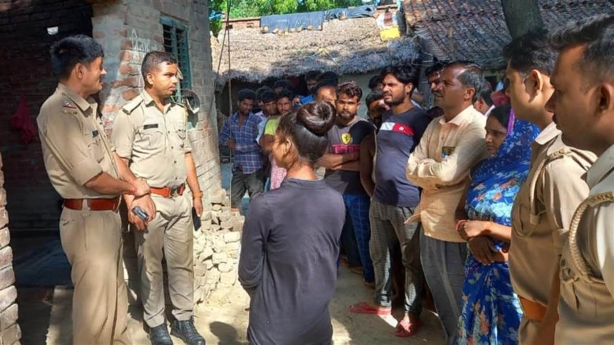 कलियुगी बेटे ने मां की ईंट से कूच-कूचकर की हत्या - Kaliyugi son killed his mother by walking ...