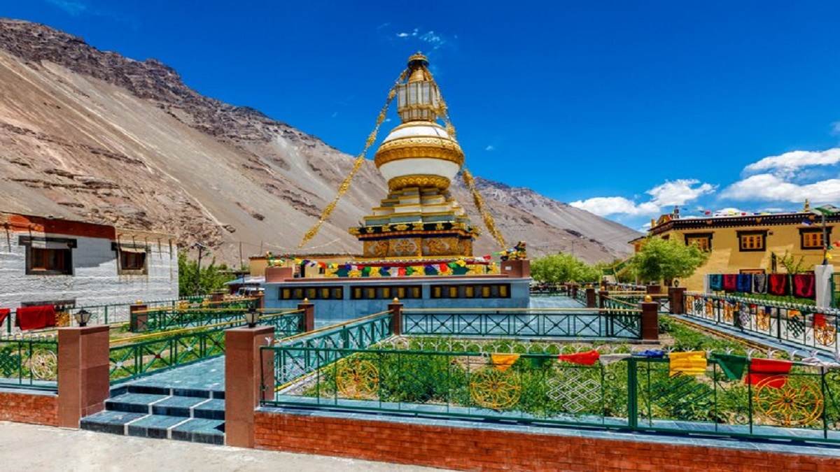 Monastery: शांति और सुकून पाने के लिए लद्दाख के आसपास इन बौद्ध मठों की ...