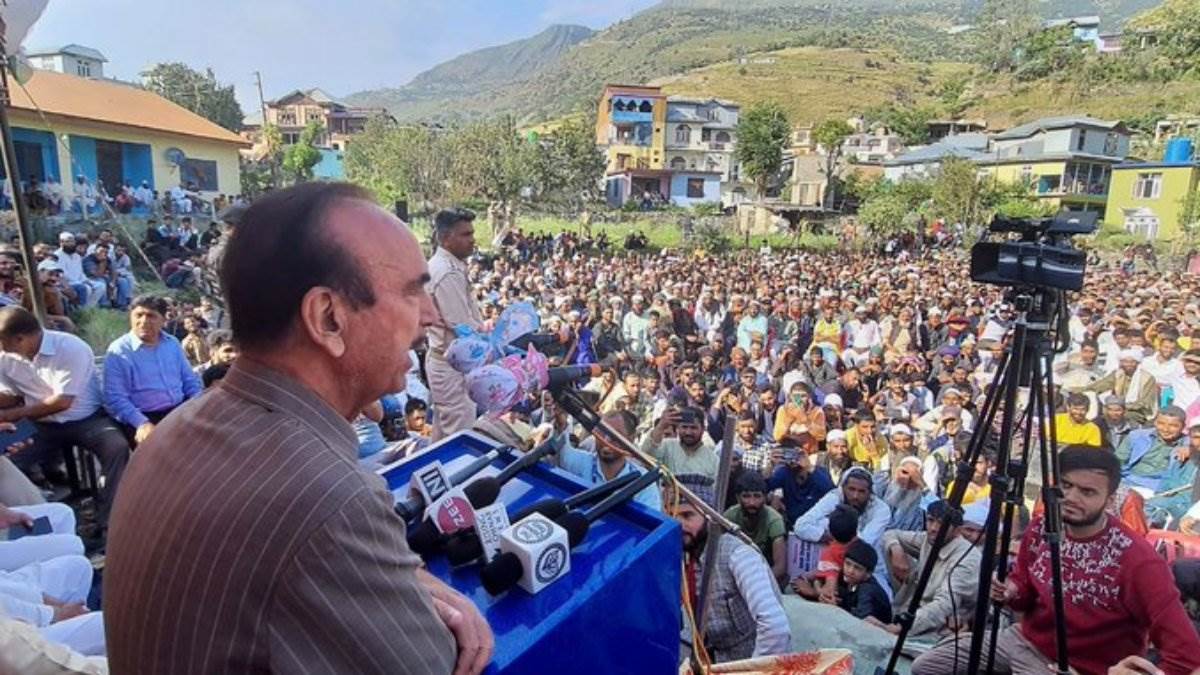 गुलाम नबी आजाद ने कहा- अनुच्छेद 370 बहाल नहीं हो सकता, लोगों को गुमराह ...