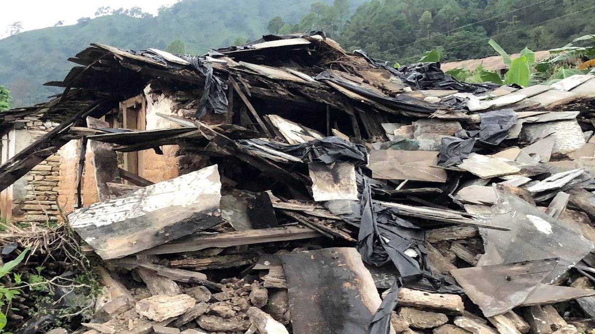 बागेश्वर में अतिवृष्टि : भारी बारिश से पुल बहा, मकान ध्वस्त-सड़कें बनी ...