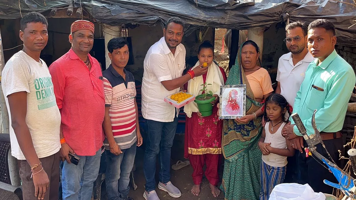 बुक्सा जनजाति समाज की छात्रा ने बिना कोचिंग उत्तीर्ण की NEET, केंद्रीय ...