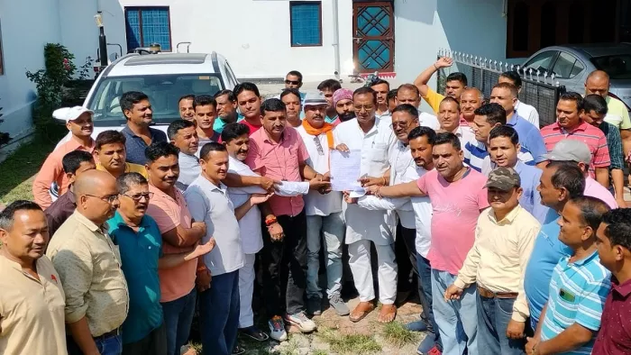 Nainital : गौला में खनन पर संकट, कारोबारियों ने विधायक के समक्ष उठाई ये ...