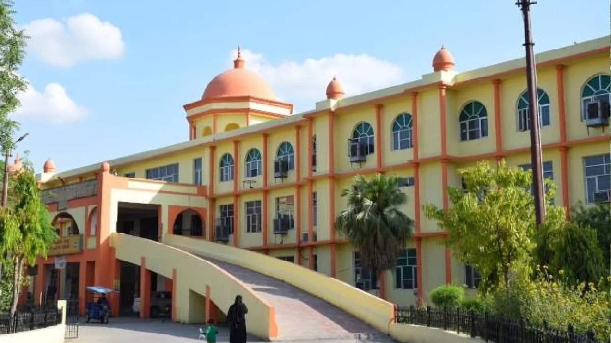 Rampur News: जिला अस्पताल की ओपीडी में मरीजों के साथ मारपीट, वायरल हुआ ...