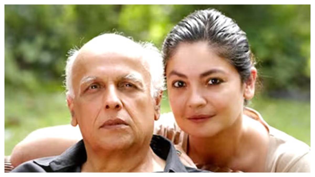 Pooja Bhatt: महेश भट्ट को लिप किस करने पर पूजा भट्ट ने तोड़ी चुप्पी ...