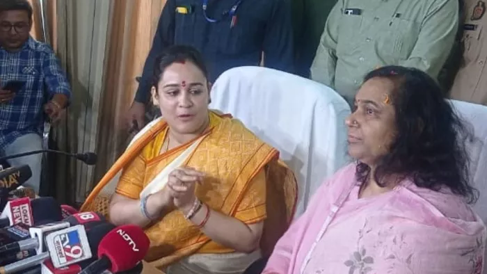 महिला आयोग उपाध्यक्ष का पद संभालते ही अपर्णा यादव ने दिखाए तेवर, मंगेश ...