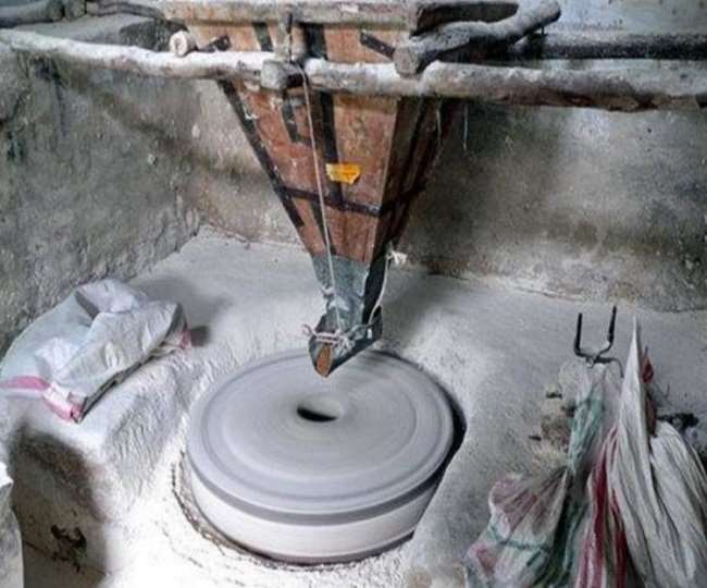 200 साल से घराट को संरक्षित रखे हैं बौगाड़ के ग्रामीण, बारिश के बाद ...