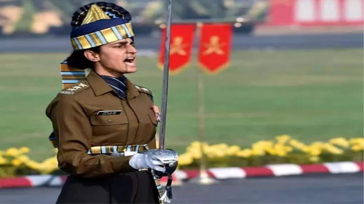 DATA STORY भारतीय सेना में नारी का शक्ति रूप जानें किस फोर्स में कितनी ...